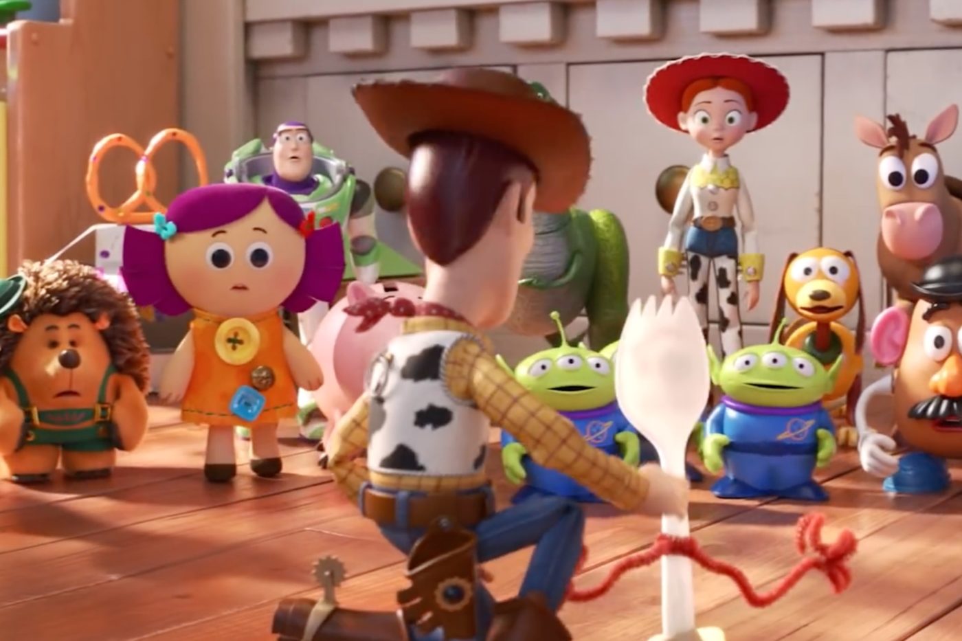The final 'Toy Story 4' trailer heads to the carnival