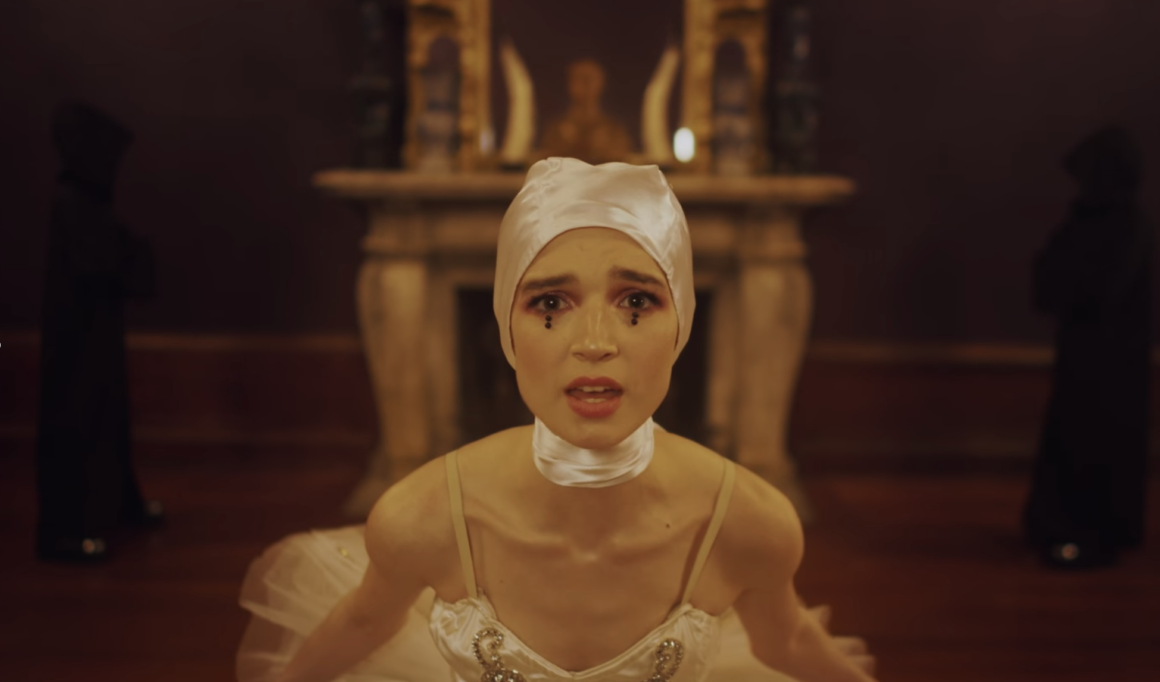 Poppy infiltrates pop-hardcore with FEVER 333 in ‘Scary Mask’