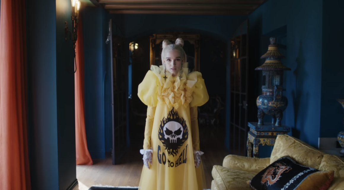 Poppy circles back to the bizarre with her new EP ‘Choke’