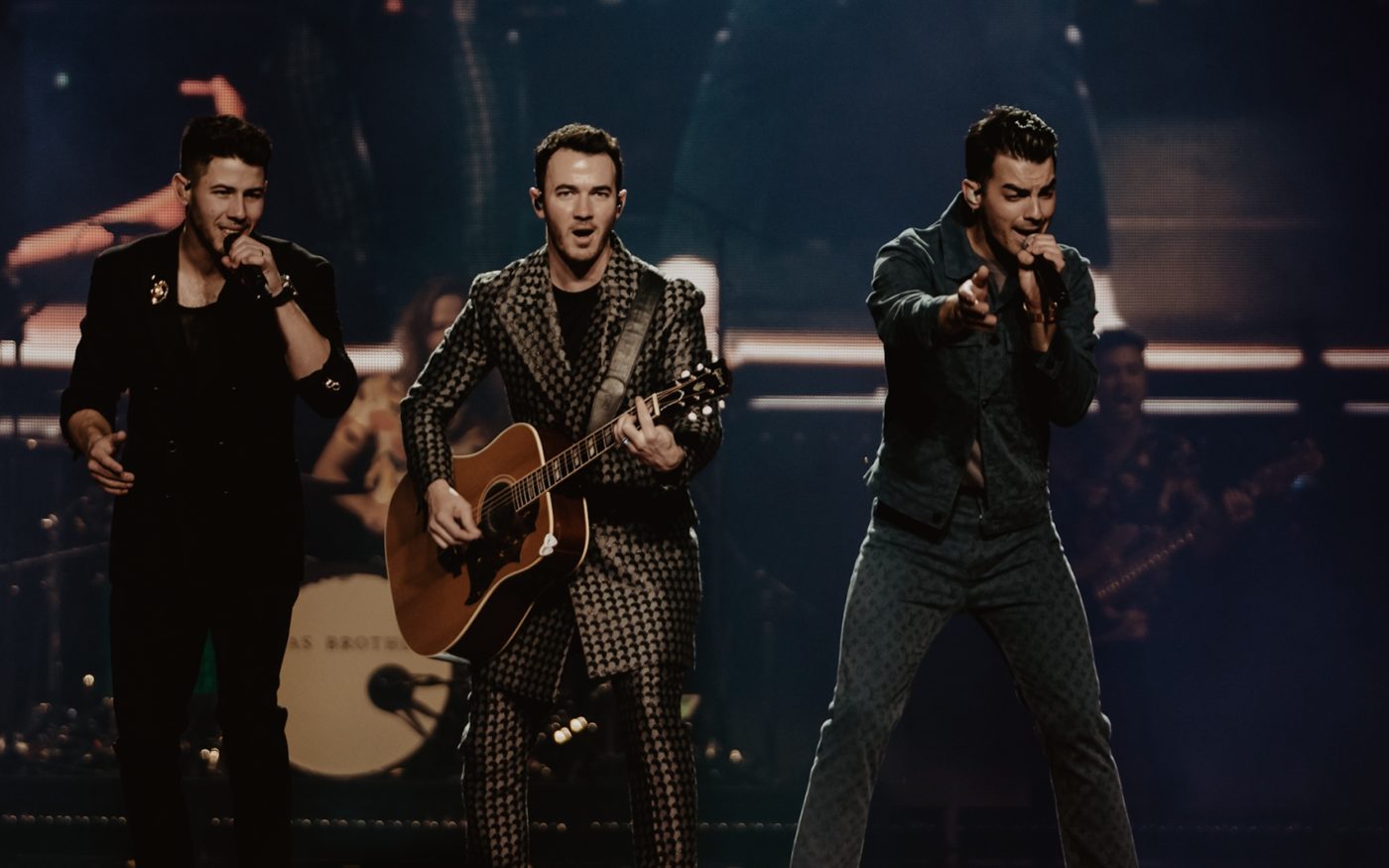 Photo Gallery: Jonas Brothers, Bebe Rexha, Jordan McGraw live in Phoenix