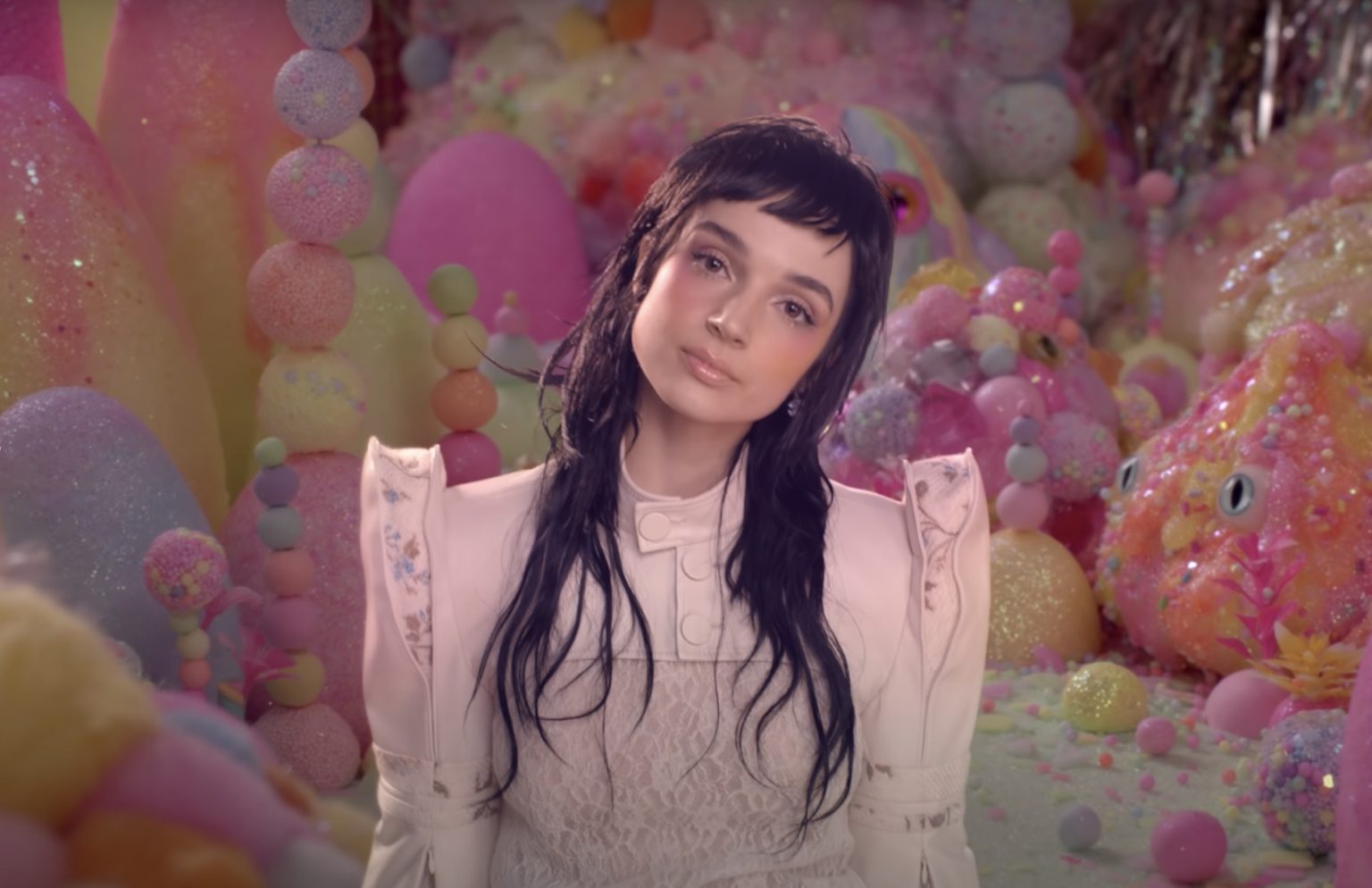 Poppy finds herself in 'Flux' for new single and self-directed video