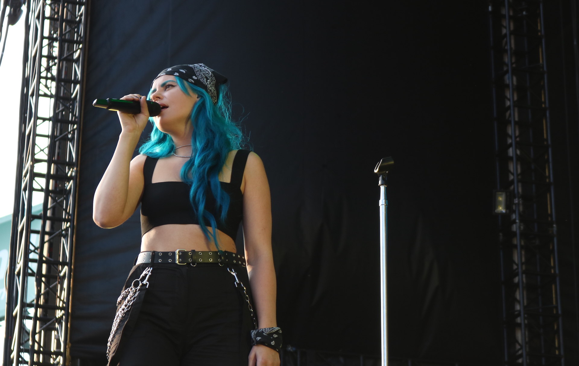 Live Review: Kings Elliot inches closer to her crown at Fenway Park