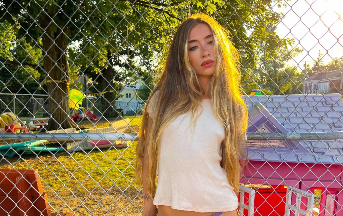 Ayla D'Lyla draws us in to a darker state of fantasy on 'To Be A Girl'