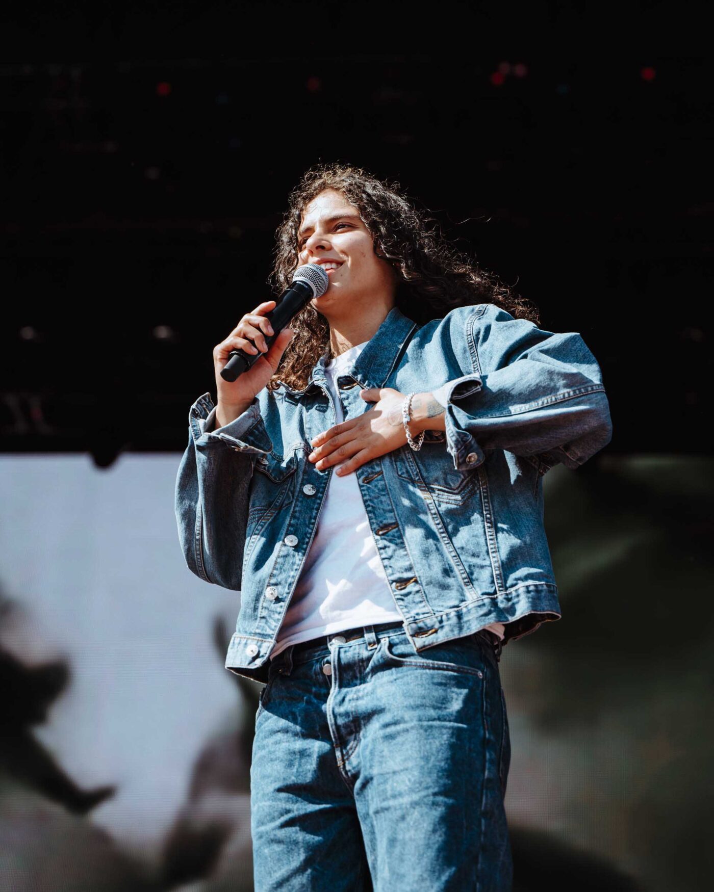 Boston Calling Photo Gallery: 070 Shake live on the Green Stage