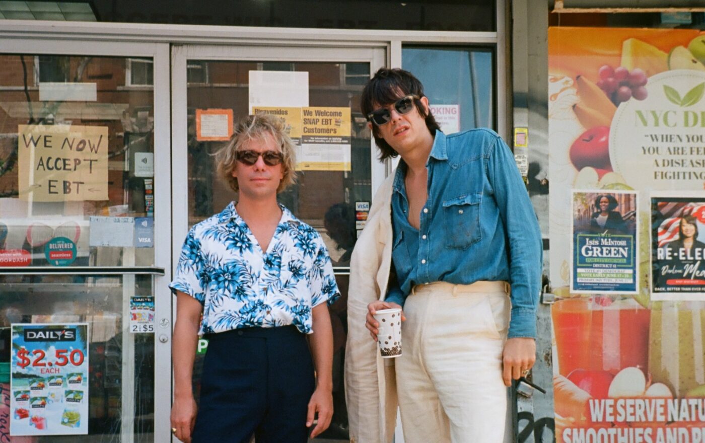 Papooz explore the concept of resonance with the breezy 'Resonate'