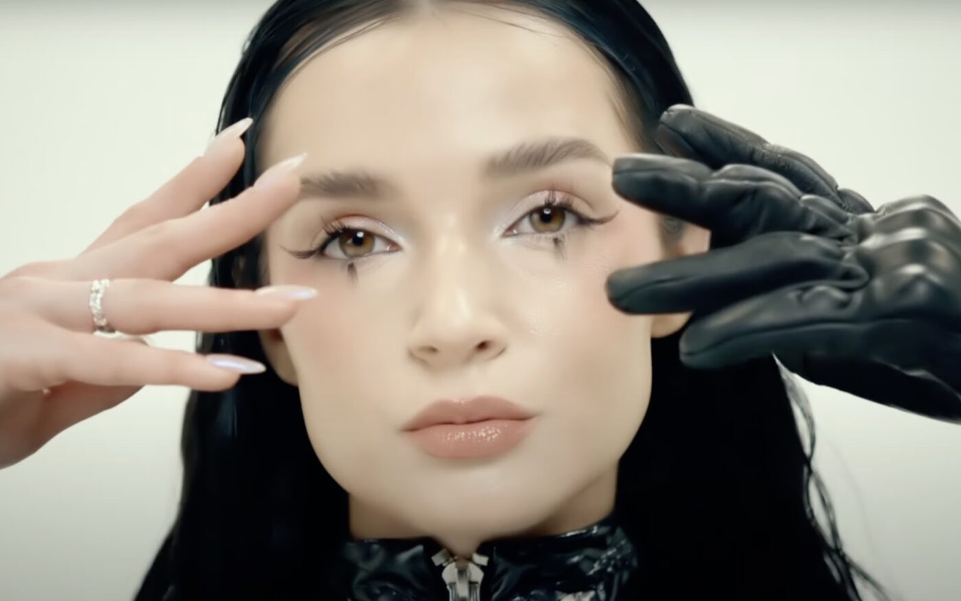 Poppy races with wanderlust on new single ‘Motorbike’