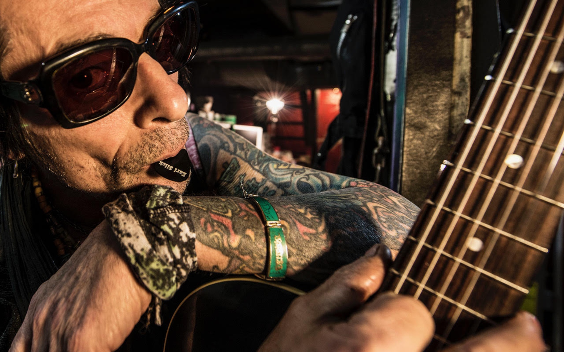 617 Q&A: Earl Slick on Bowie, Lennon, and teaching music to a new ...