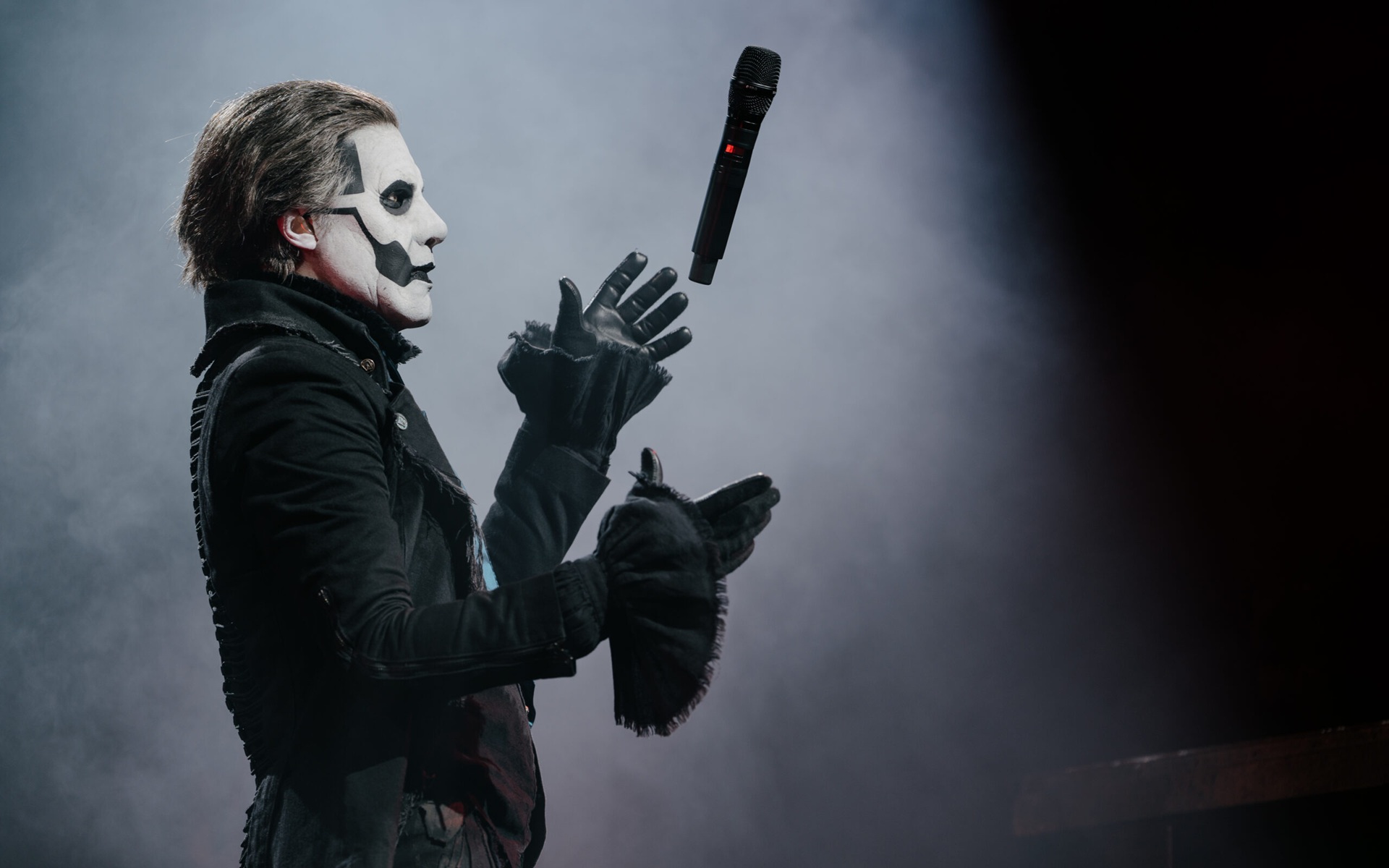 This Show Is Tonight: Ghost ritualize the mystery in Boston