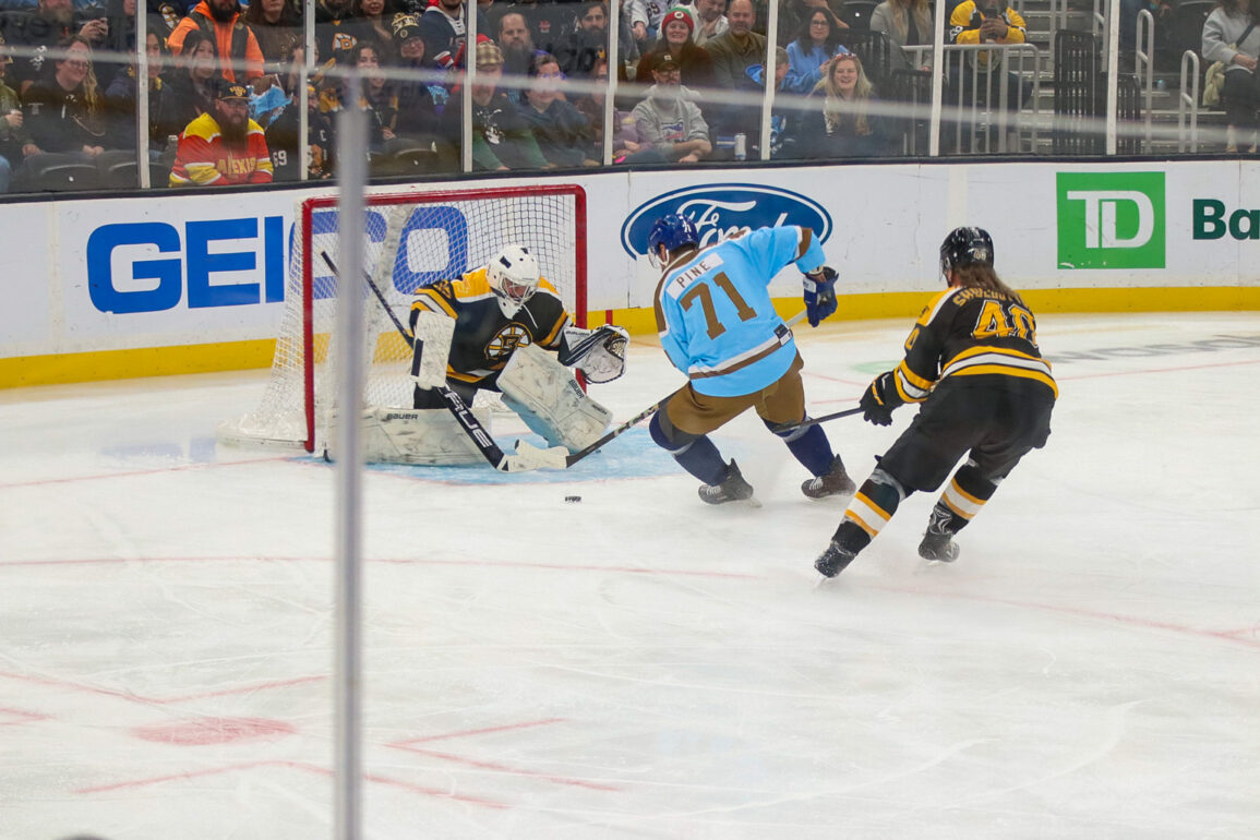 'Shoresy' shows up and sets the tone with 'Fall Classic' at TD Garden